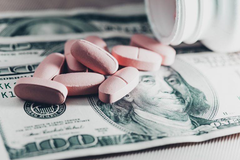 US government takes steps to reduce drug costs